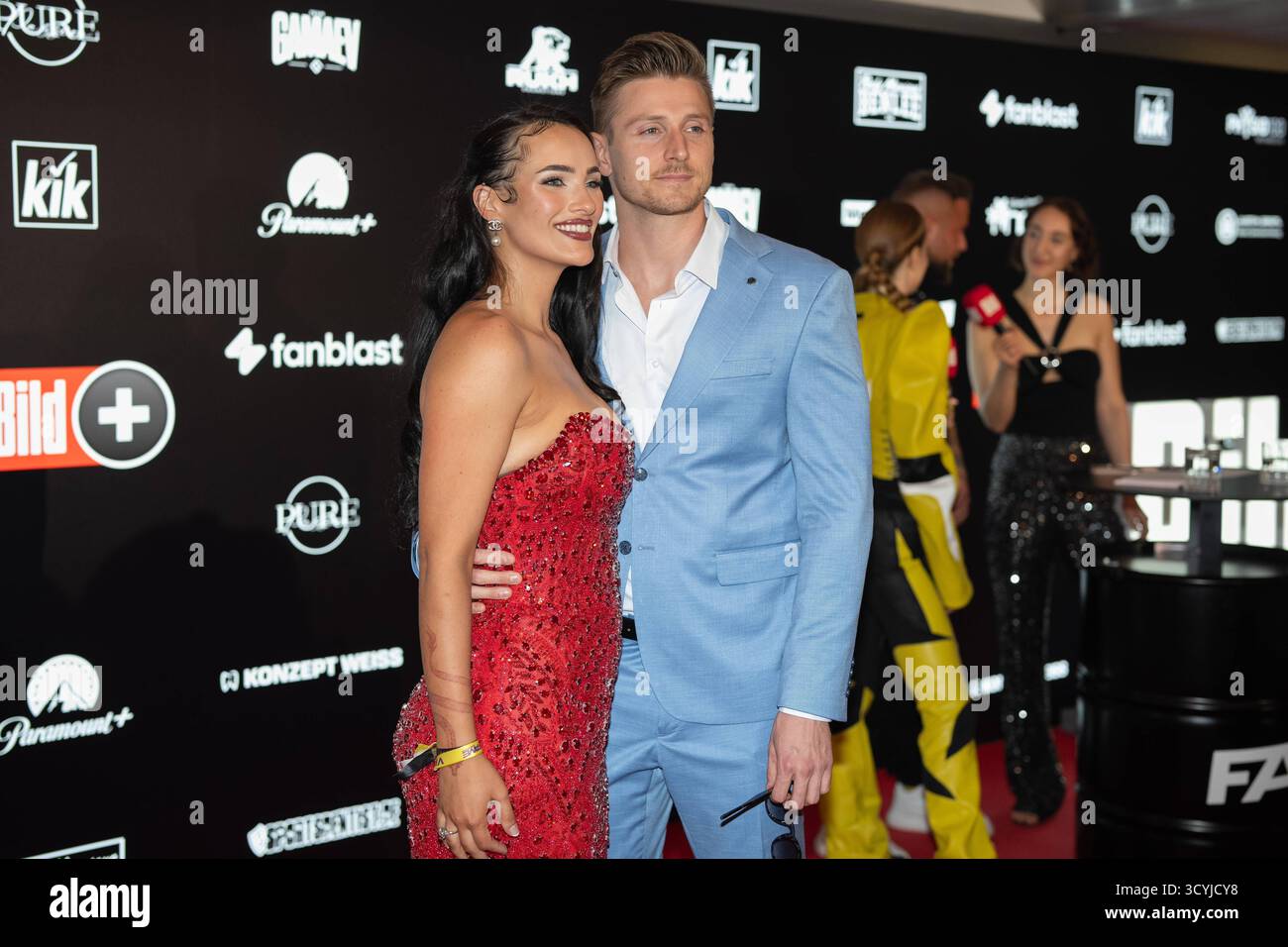 Fame Fighting 2025. Tommy Pedroni und Paulina Ljubas beim BILD-Promi-Boxen Fame Fighting 3 in ...