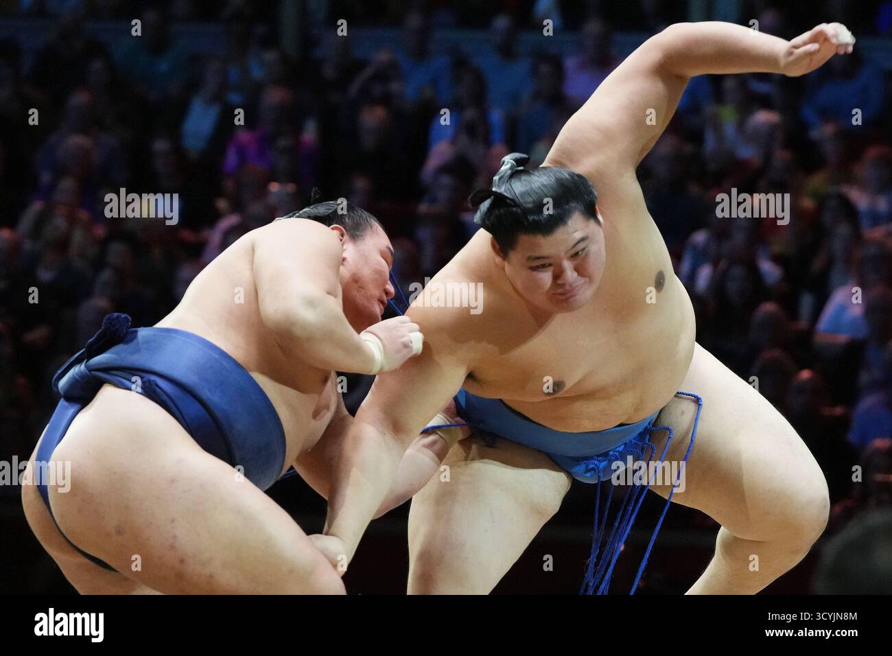Sumo rikishi Hoshoryu, left, and Onosato during their Grand Sumo ...