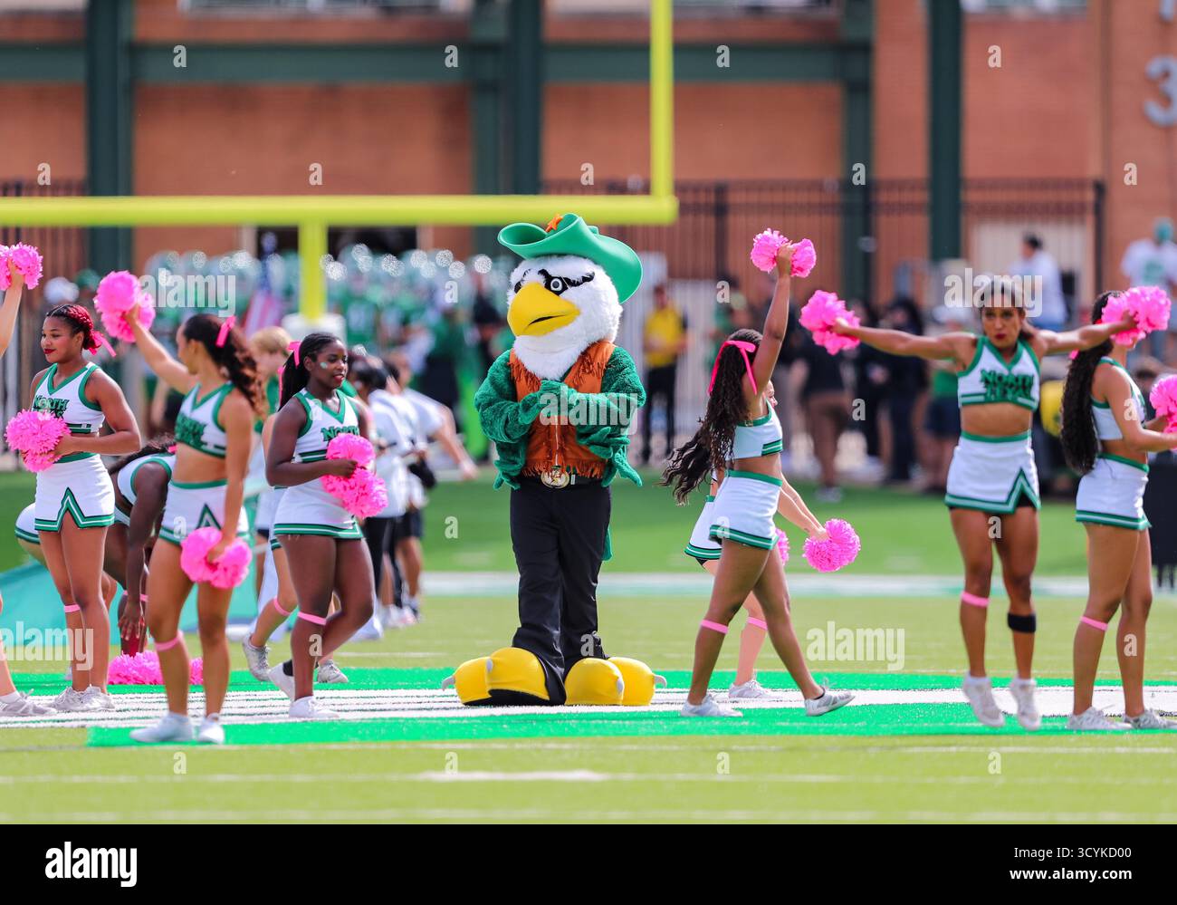 Denton, OK, USA. 18th Oct, 2025. Scrappy at midfield during pregame of ...
