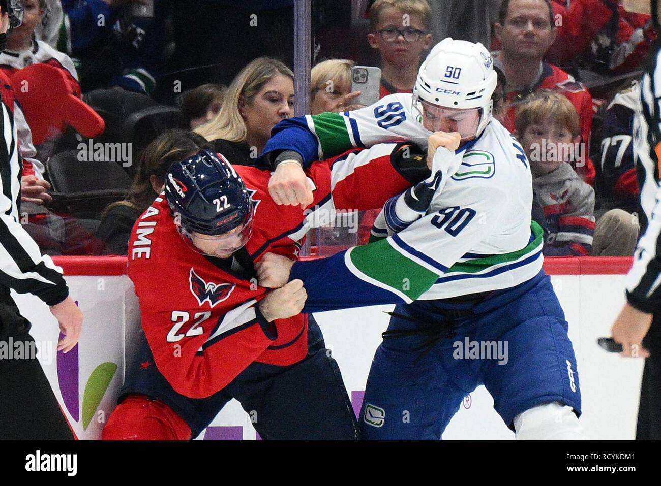 Vancouver Canucks defenseman Victor Mancini (90) and Washington ...