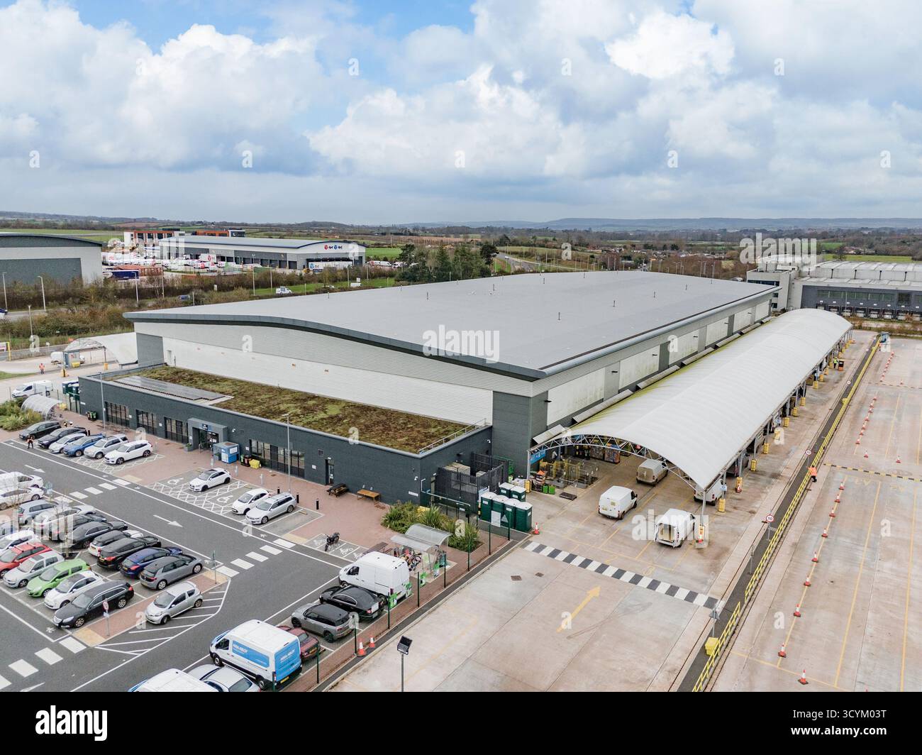 Amazon warehouse construction hi-res stock photography and images - Alamy