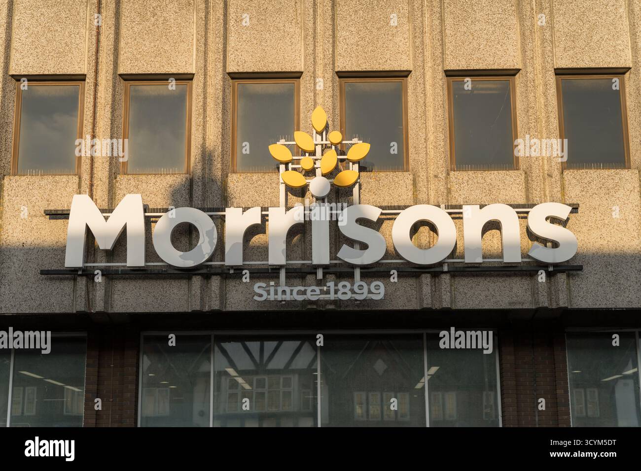 Morrisons supermarket brand logo hi-res stock photography and images ...