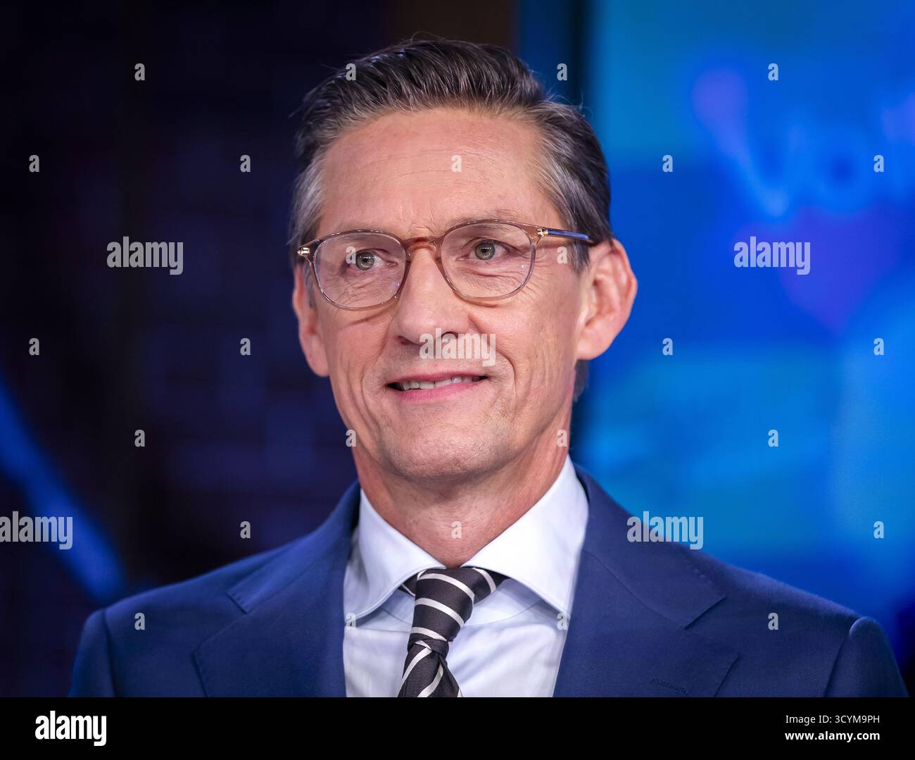 HILVERSUM – Joost Eerdmans (JA21) in the RTL Tonight studio before the second RTL election ...