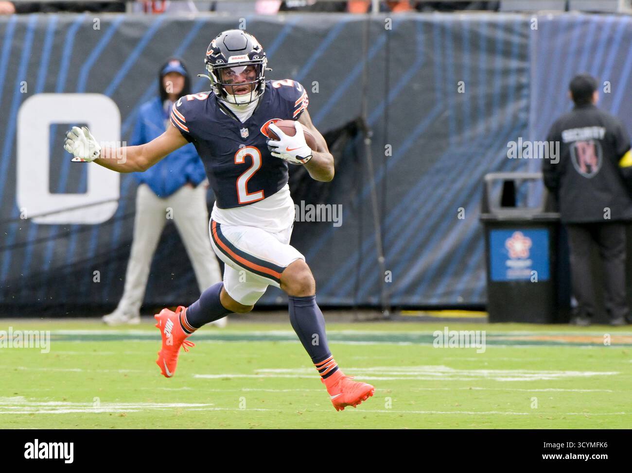 Chicago Bears wide receiver DJ Moore (2) runs the ball during the third ...
