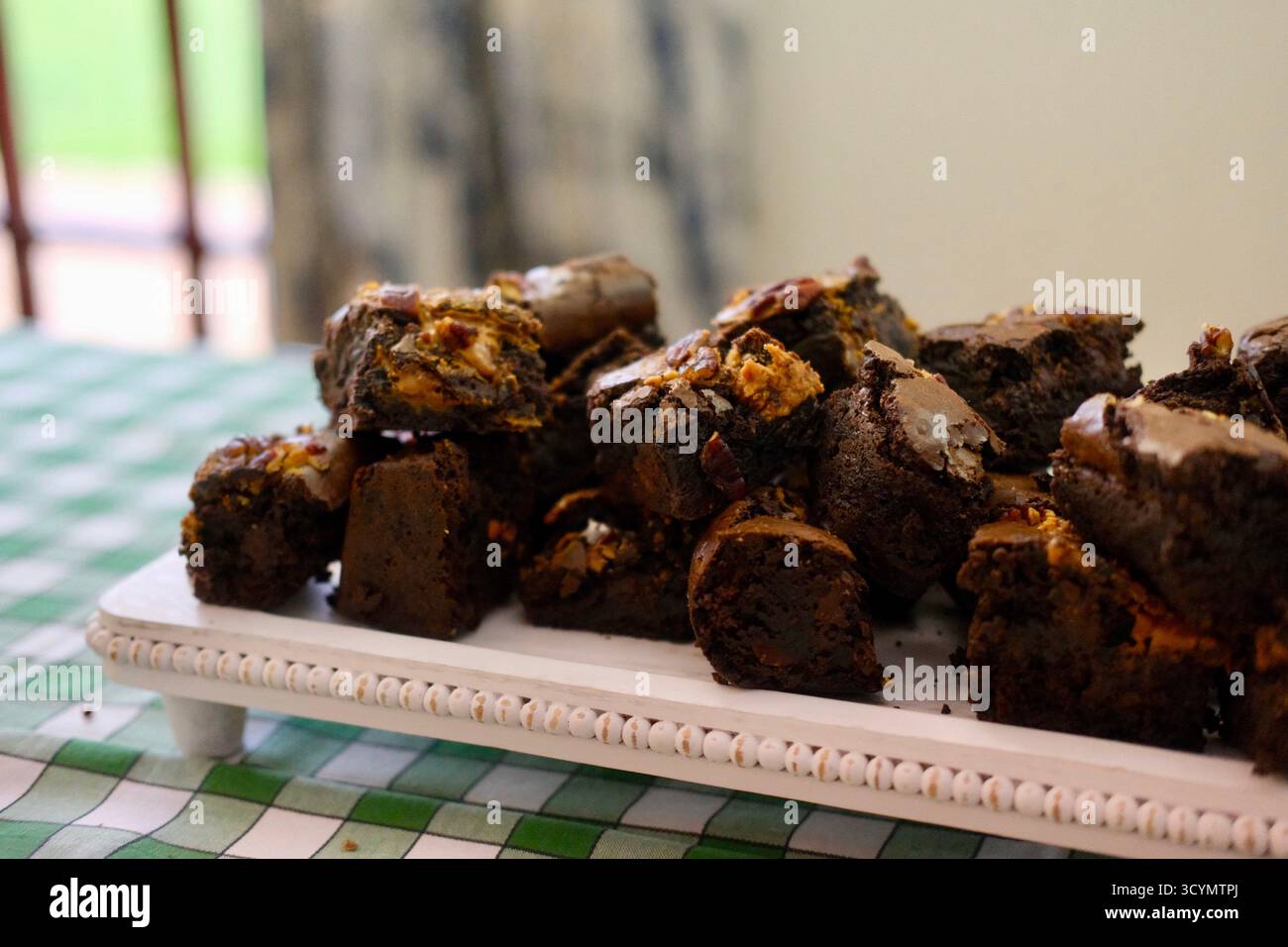 Brownies on display table hi-res stock photography and images - Alamy