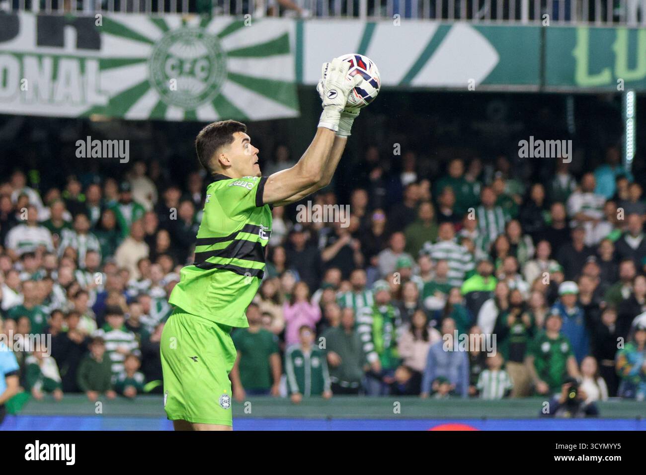 PR - CURITIBA - 10/19/2025 - BRAZILIAN B 2025, CORITIBA x ATHLETICO-PR ...