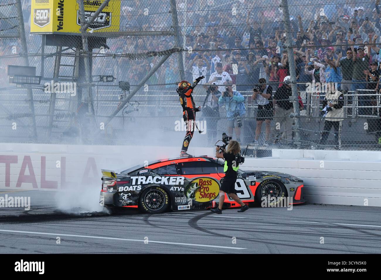 TALLADEGA, AL - OCTOBER 19: Chase Briscoe (#19 Joe Gibbs Racing Bass ...