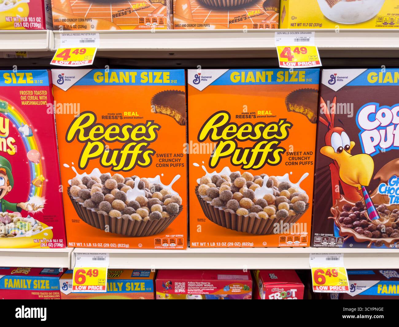 Reese's puffs 2023 hi-res stock photography and images - Alamy
