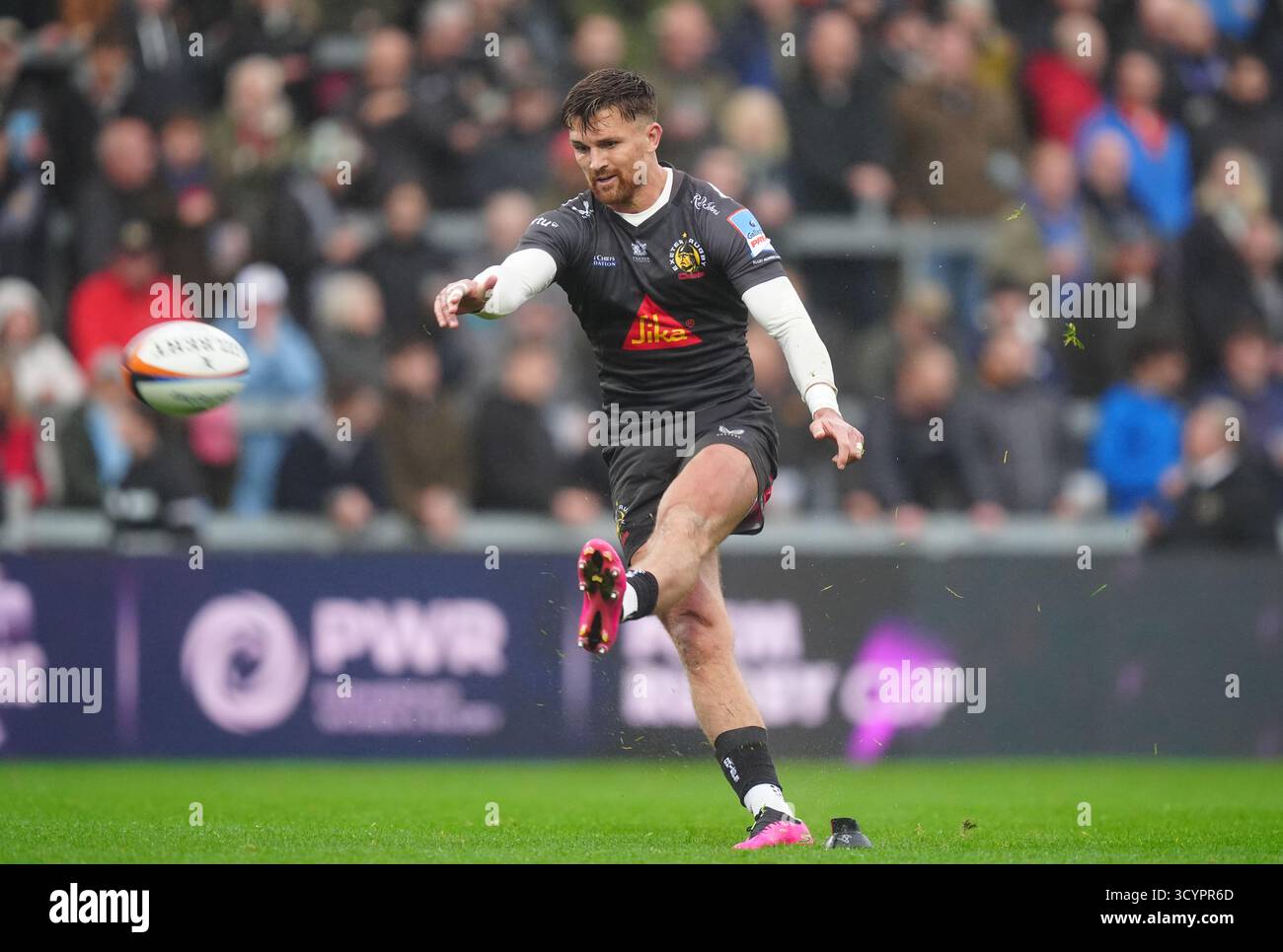 Exeter's Henry Slade converts their second try during the Gallagher ...
