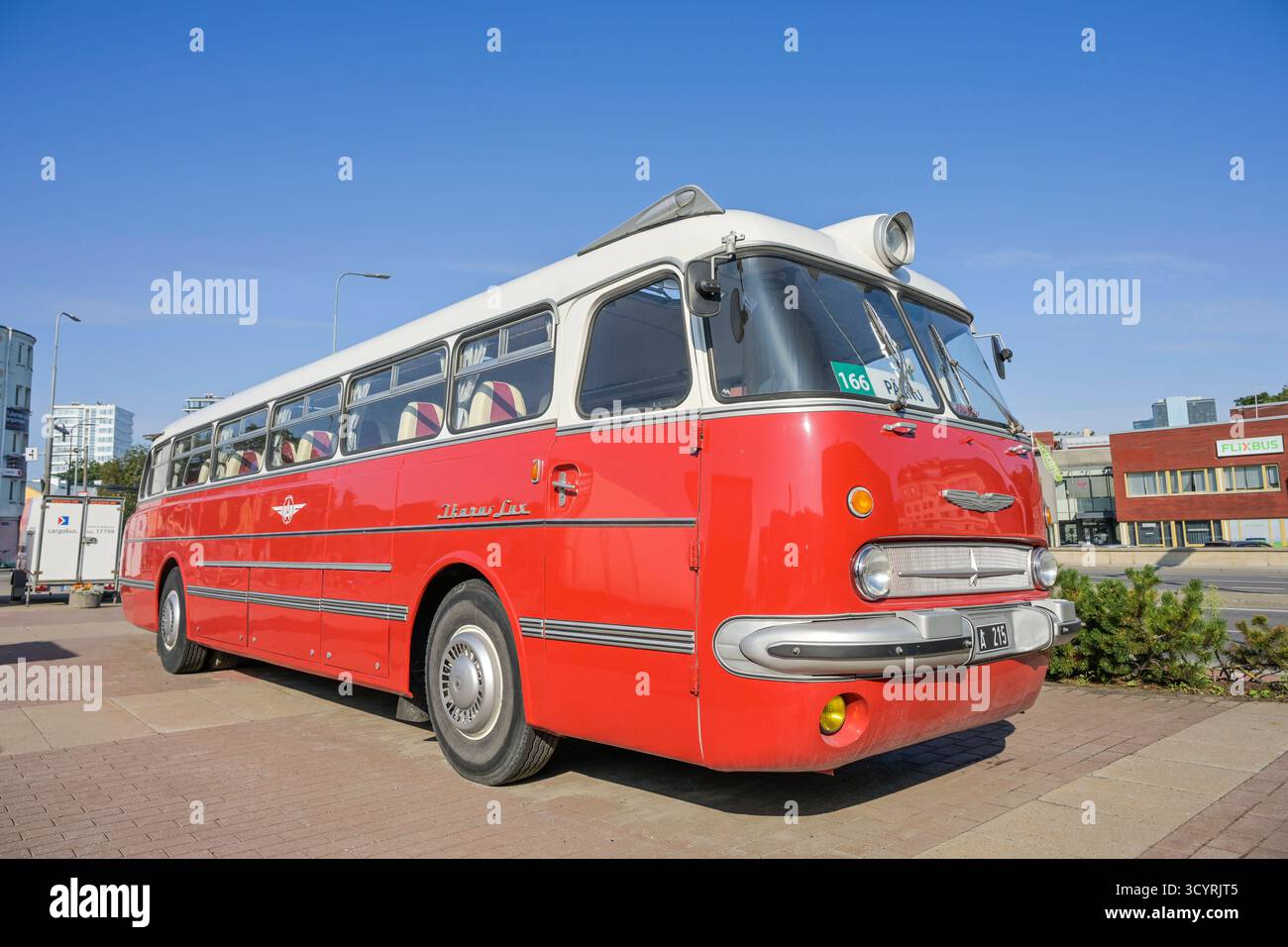Historischer Ikarus 55, Omnibus des ungarischen Busherstellers Ikarus ...