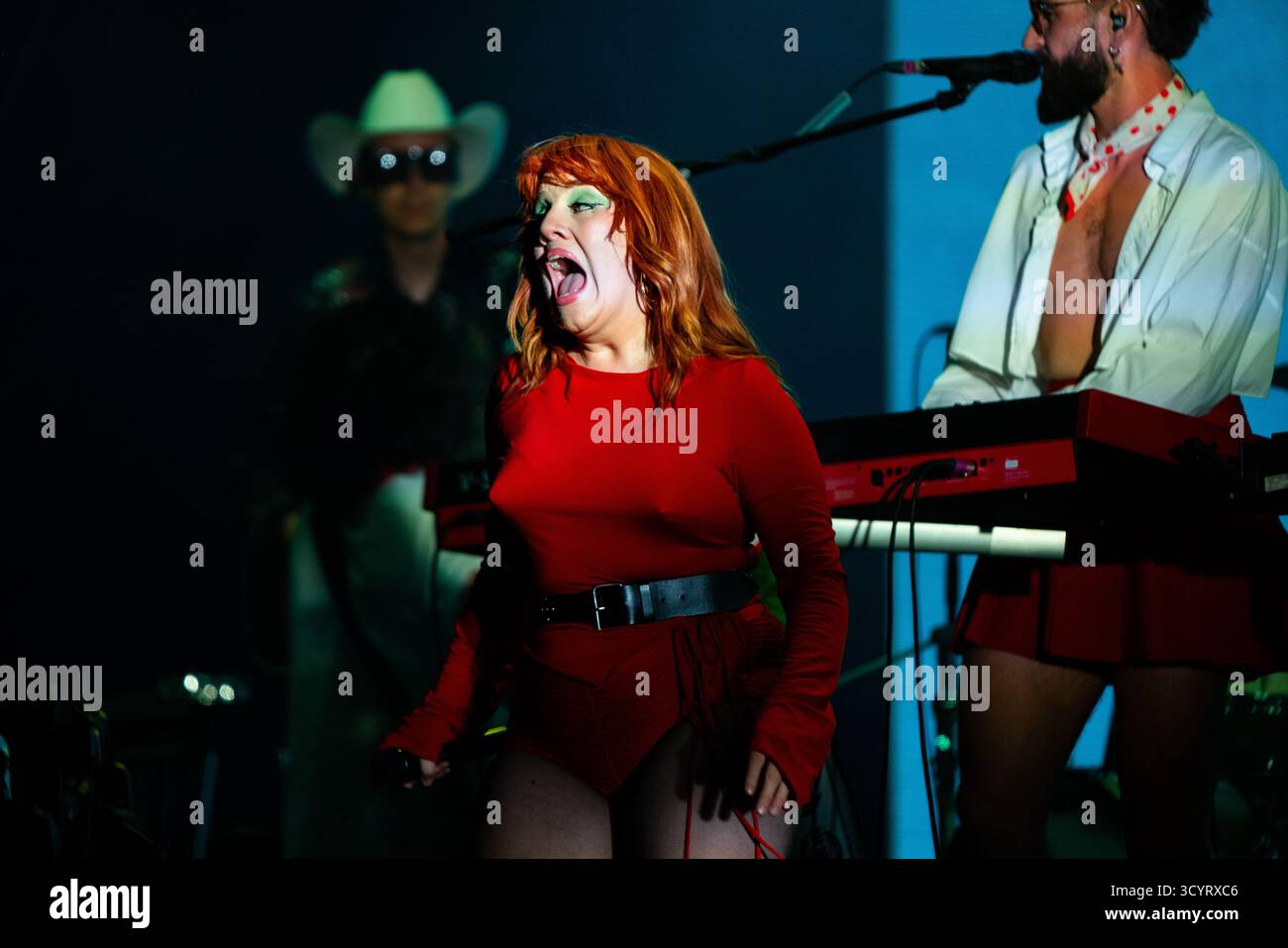 CMAT, CONCERT, 2025: Irish singer CMAT – Ciara Mary-Alice Thompson ...