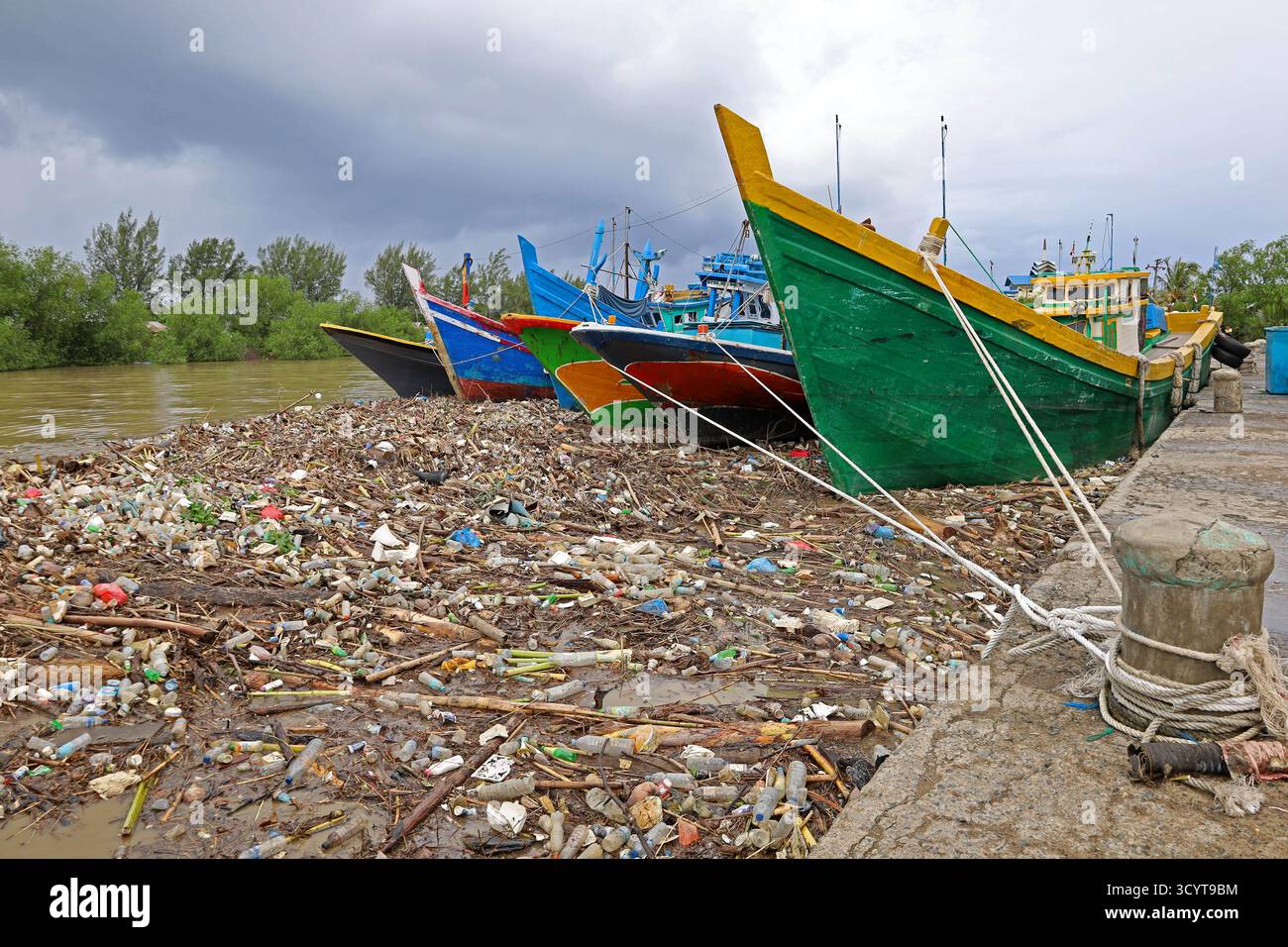 Banda Aceh, Aceh, Indonesia. 20th Oct, 2025. Fishing boats dock at the ...
