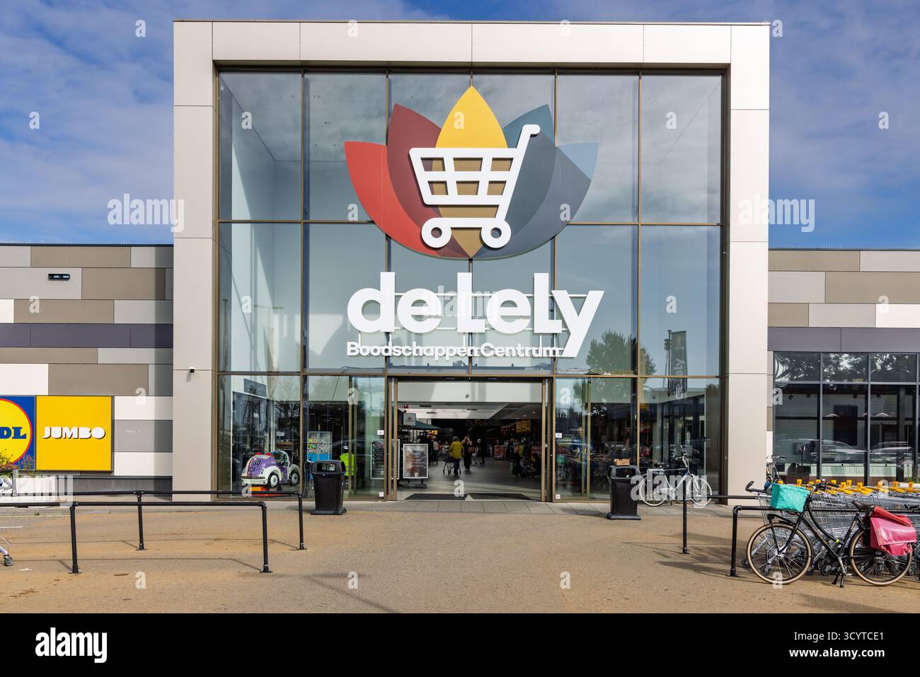 Lely logo hi-res stock photography and images - Alamy