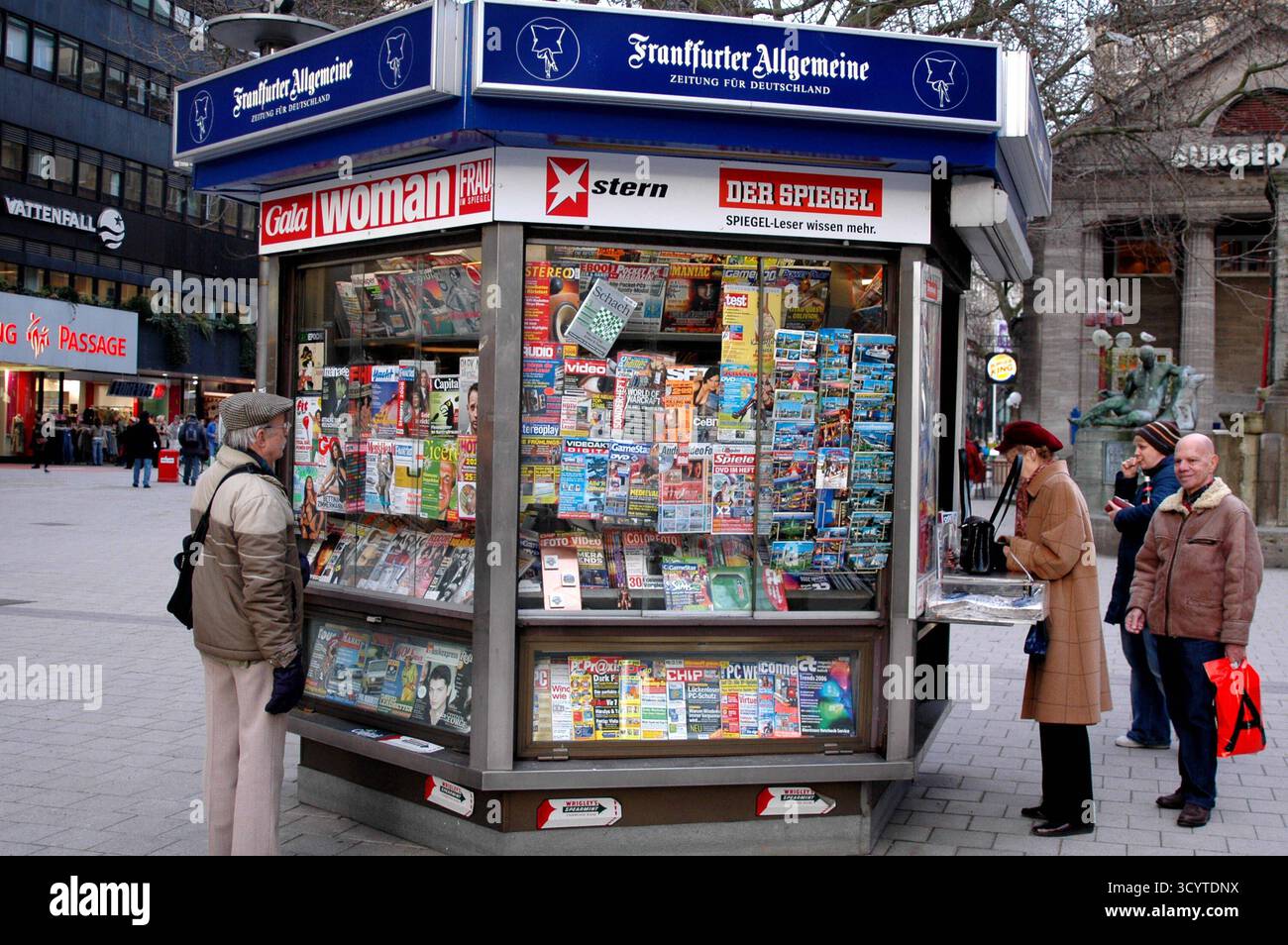 German news papers stand or kosk in Hamburg Germany March 8,2006 Stock ...