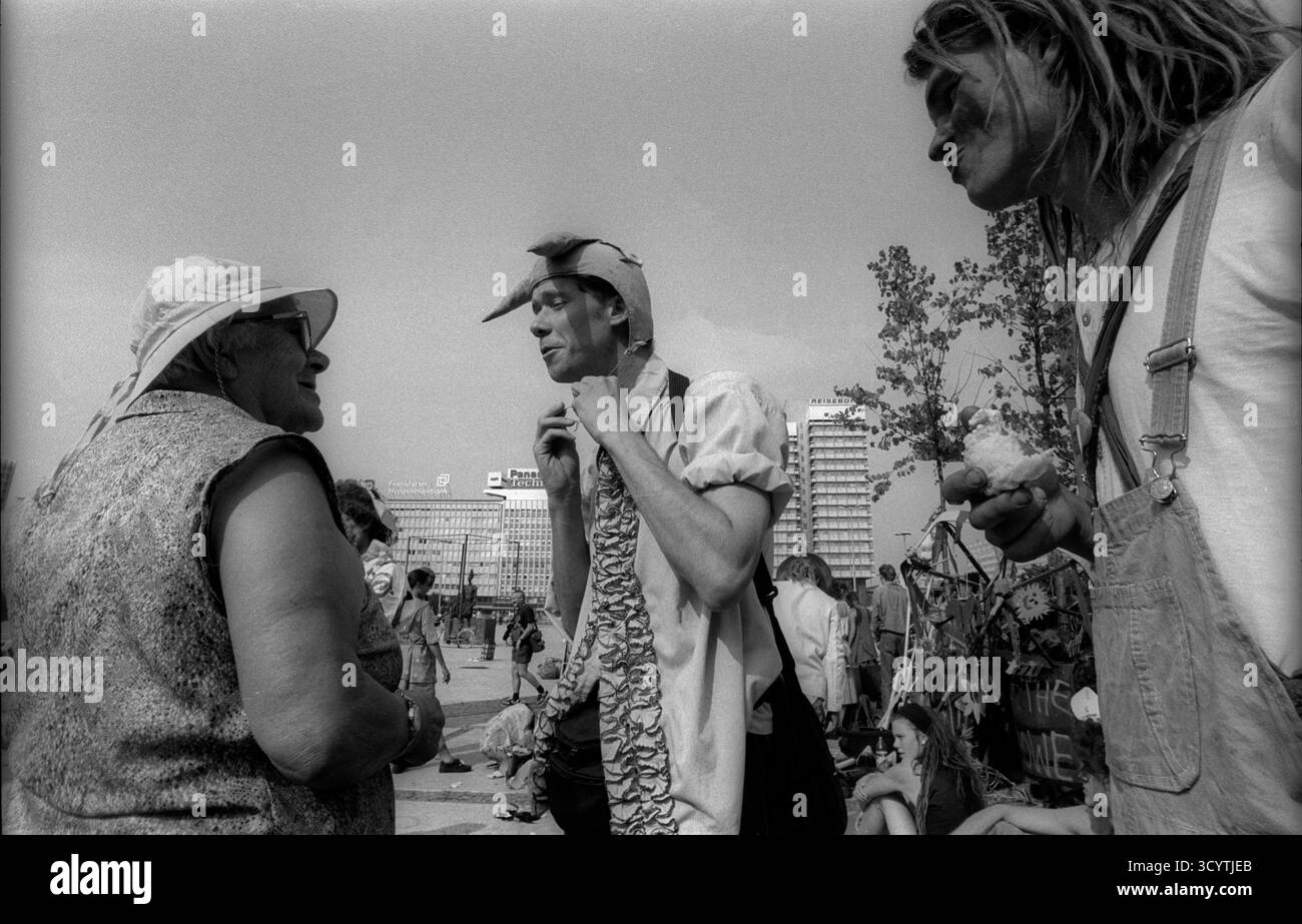Wise Fool Puppet Deutschland, Berlin, 1.8.1992, Wise Fool Puppet ...