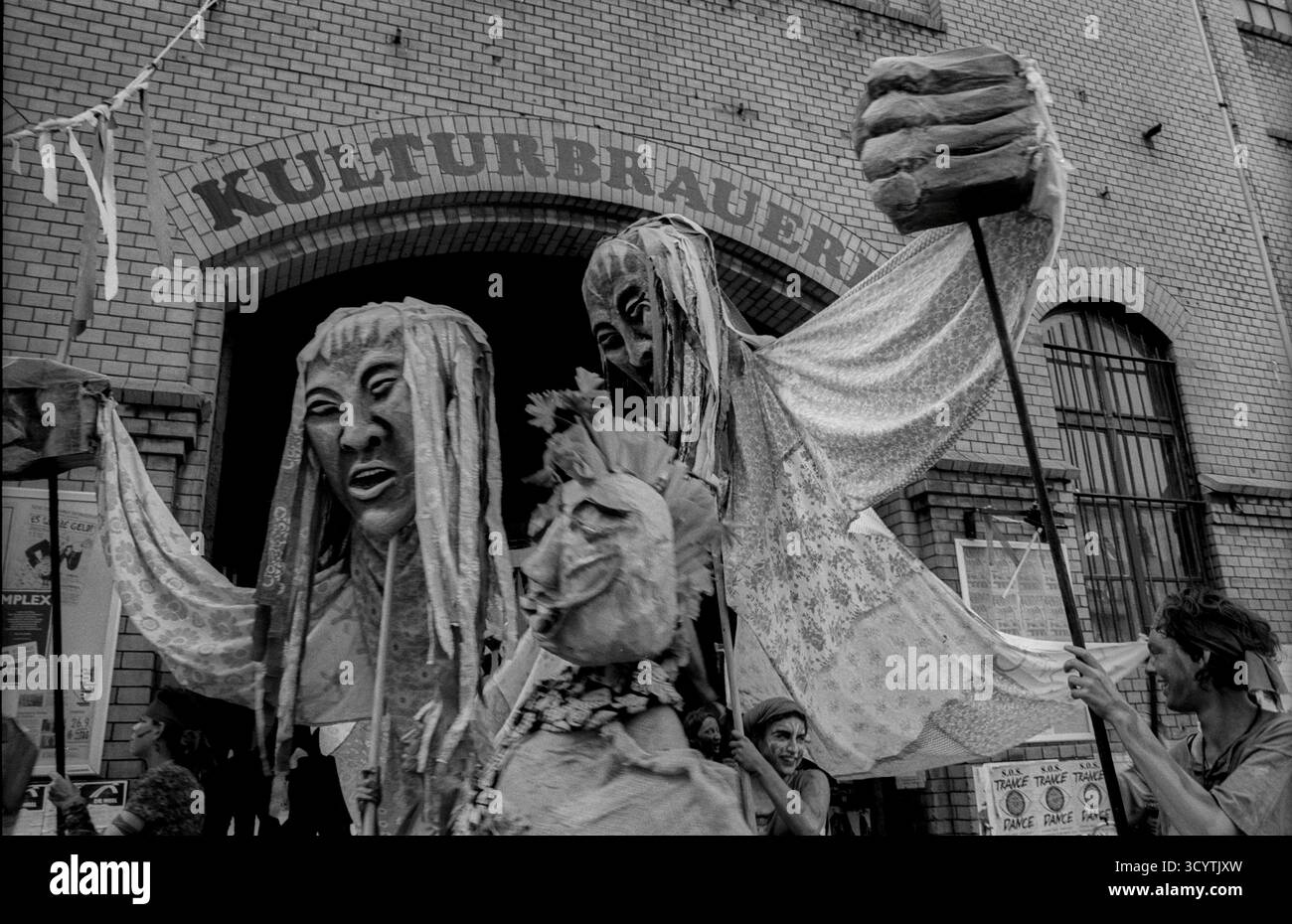 Wise Fool Puppet Deutschland, Berlin, 1.8.1992, Wise Fool Puppet ...