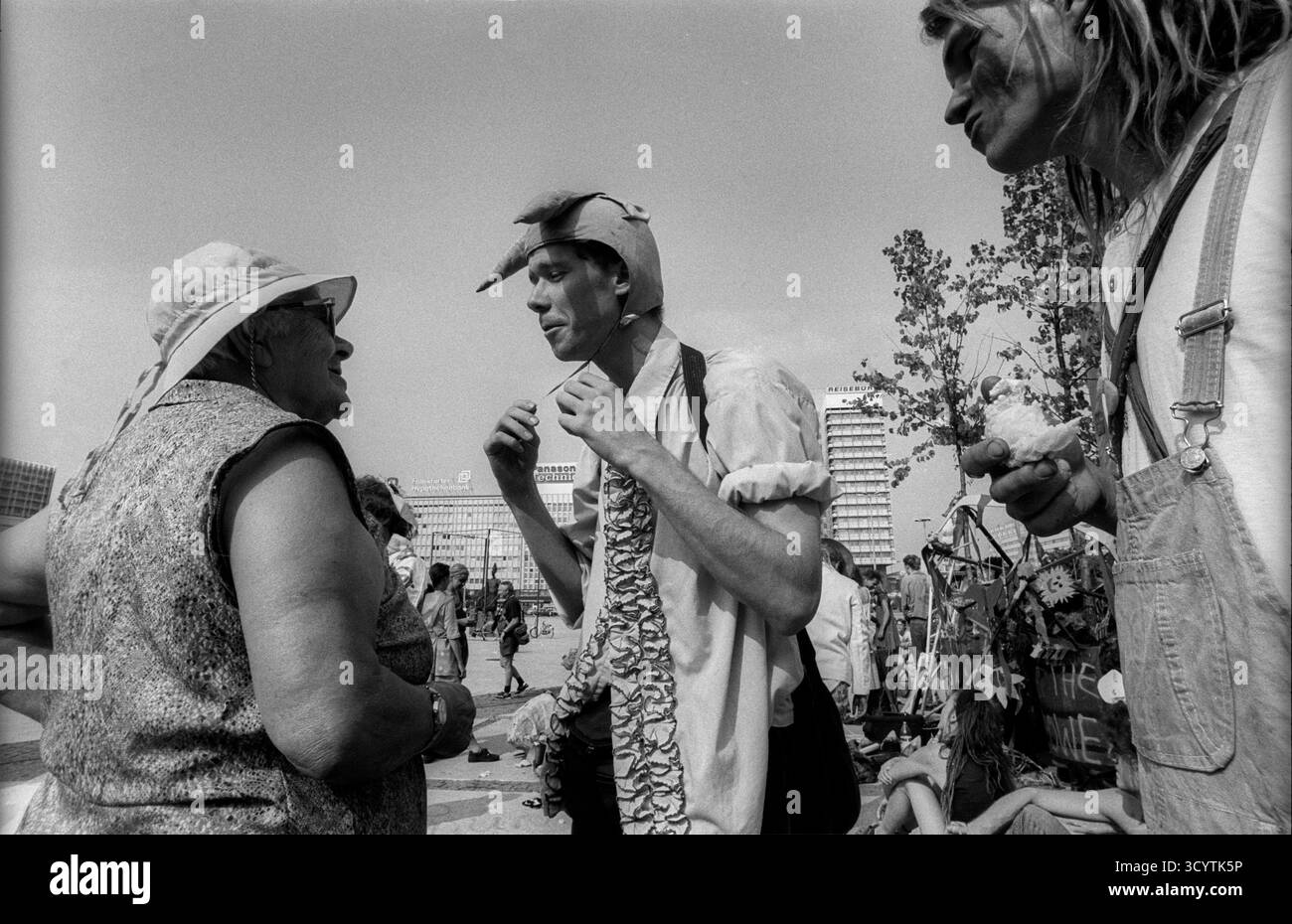 Wise Fool Puppet Deutschland, Berlin, 1.8.1992, Wise Fool Puppet ...