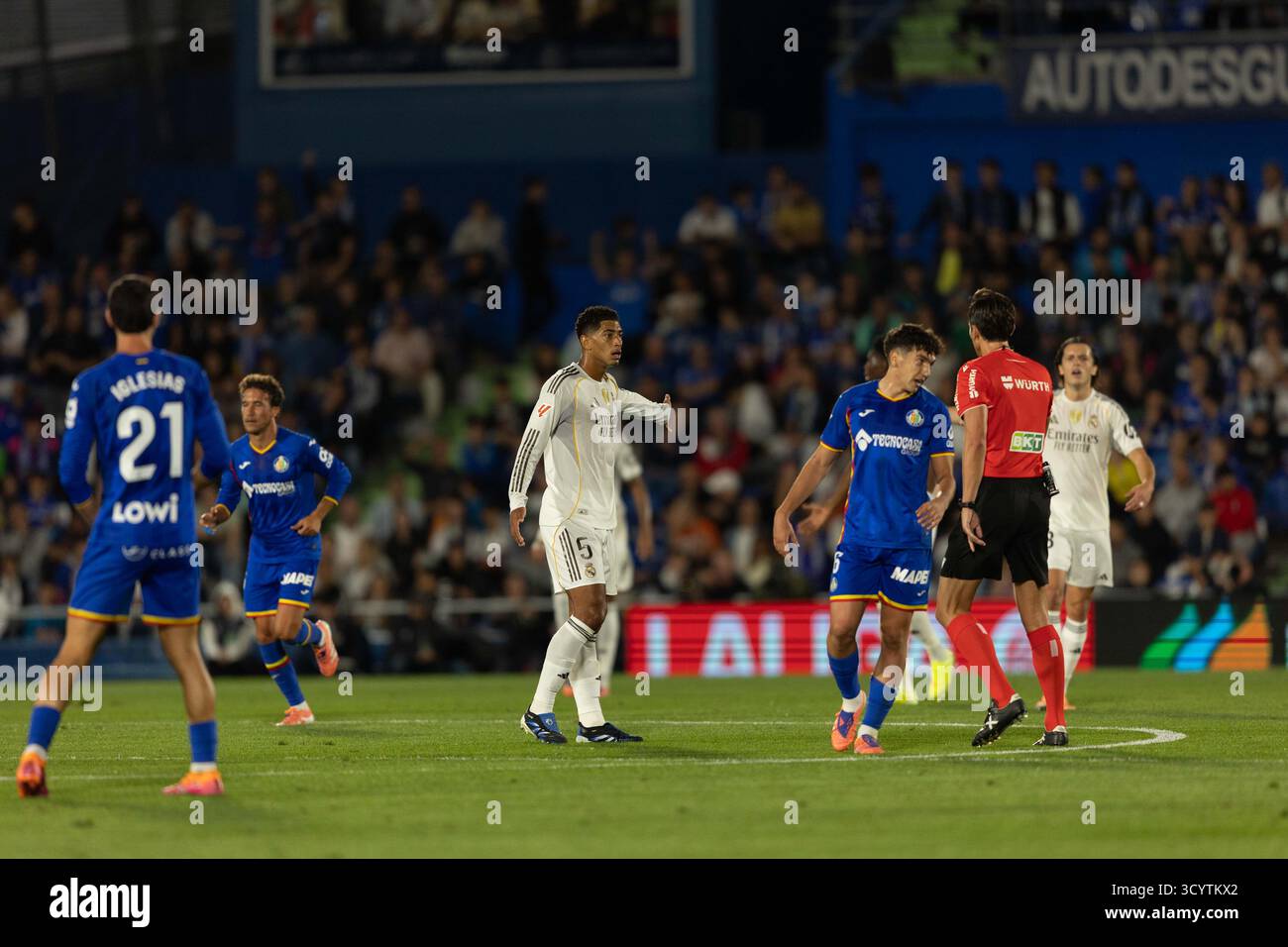Getafe, Spain. 19th Oct 2025. Bellingham during Getafe CF and Real ...