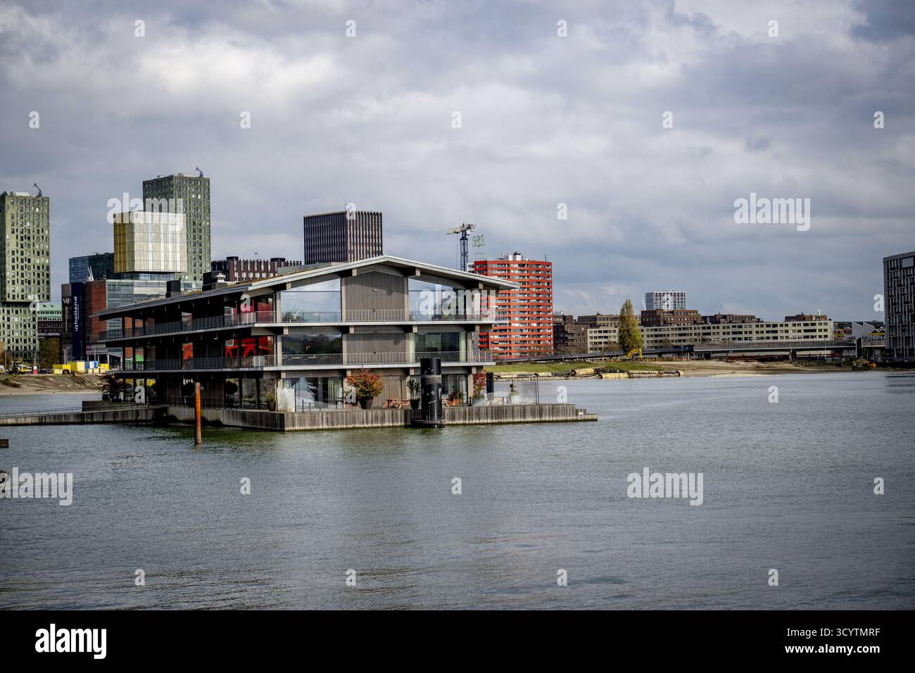 ROTTERDAM - Floating Office Rotterdam of the Global Center on ...