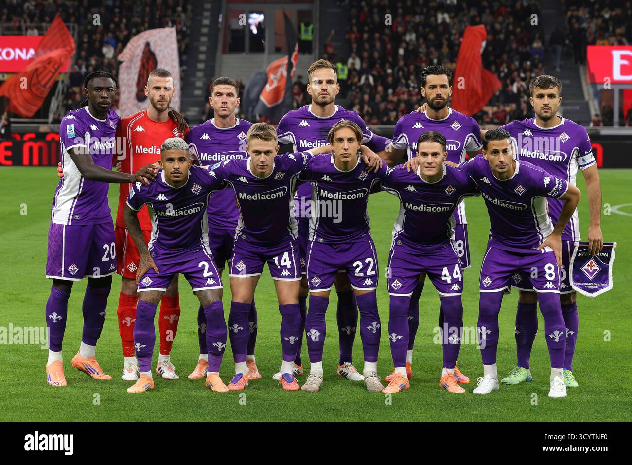 10/19/2025 Italy, Milan, 2025 10 19: starting line up of Fiorentina in ...