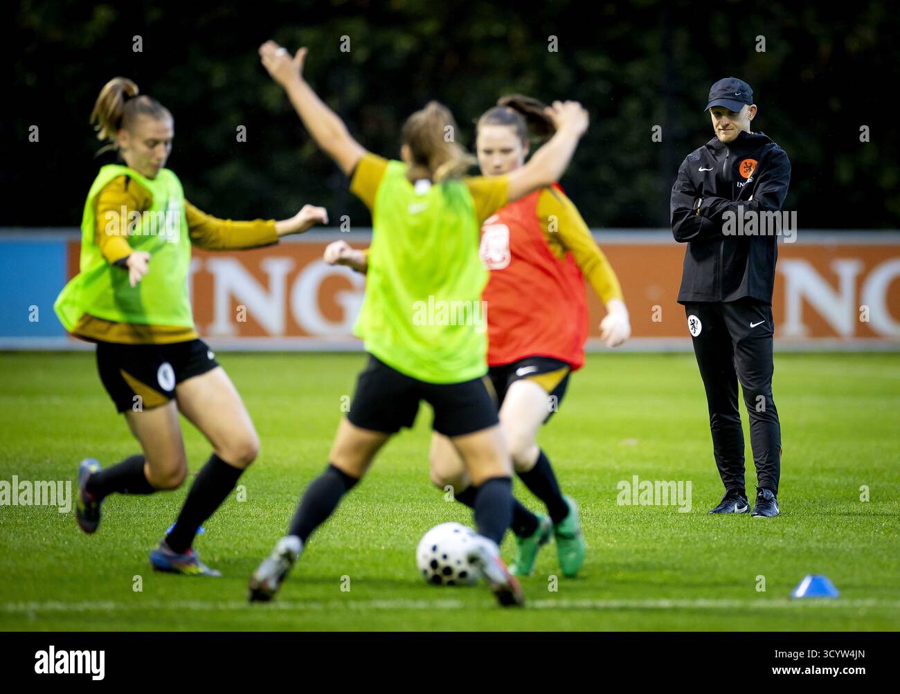 ZEIST - National coach Arjan Veurink during the Dutch women's national ...