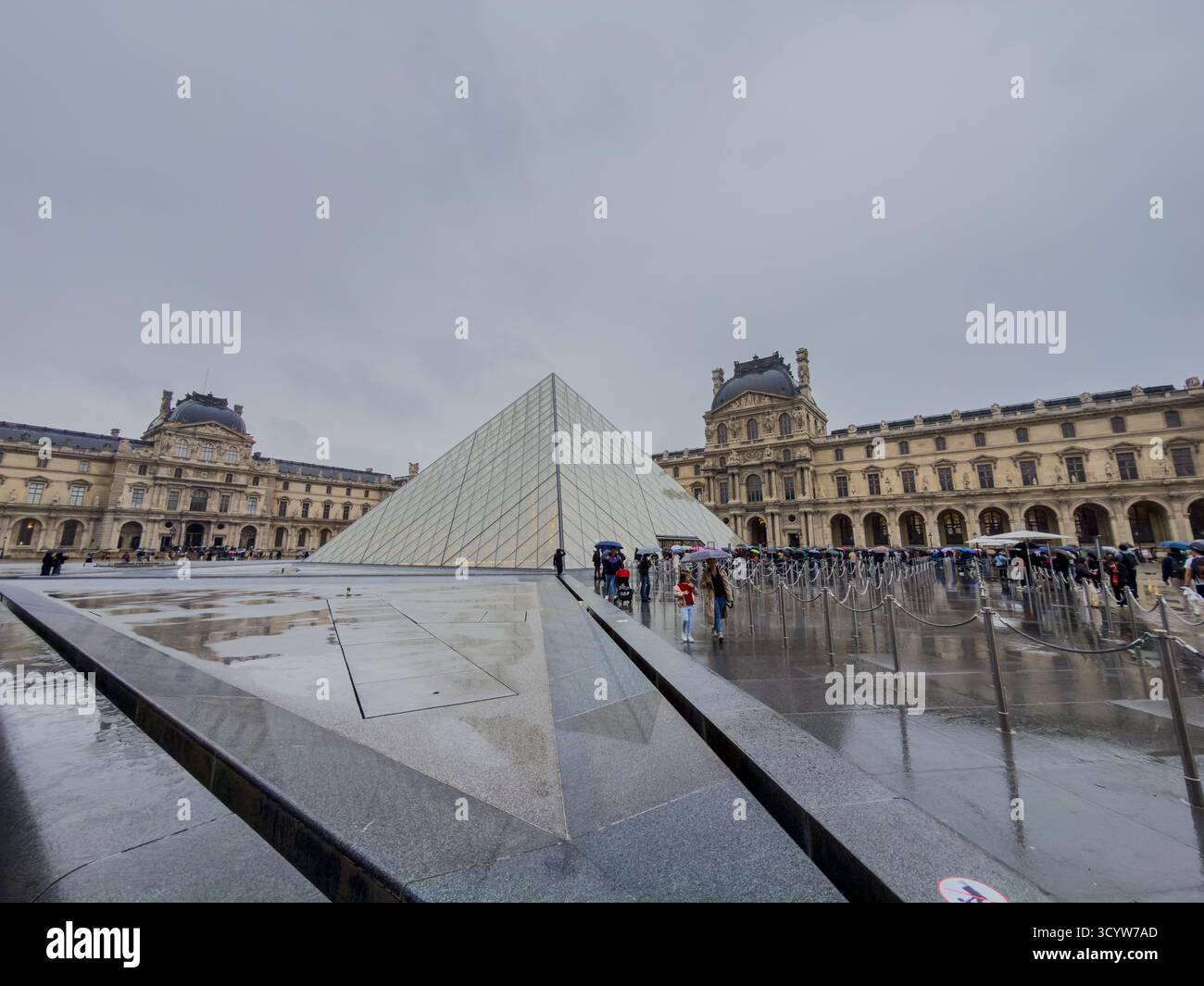 Beautiful view of the Louvre Pyramid and the historic Louvre Museum in ...