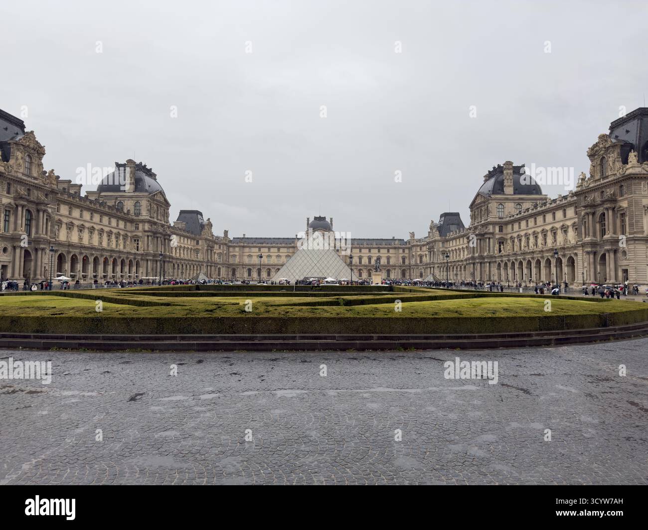 Beautiful view of the Louvre Pyramid and the historic Louvre Museum in ...