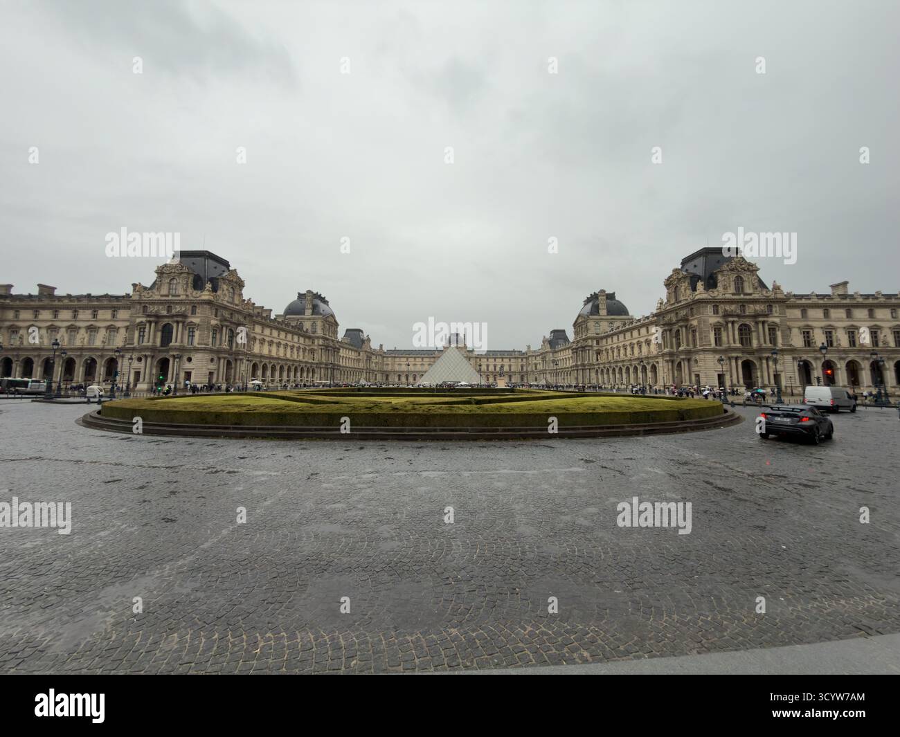Beautiful view of the Louvre Pyramid and the historic Louvre Museum in ...