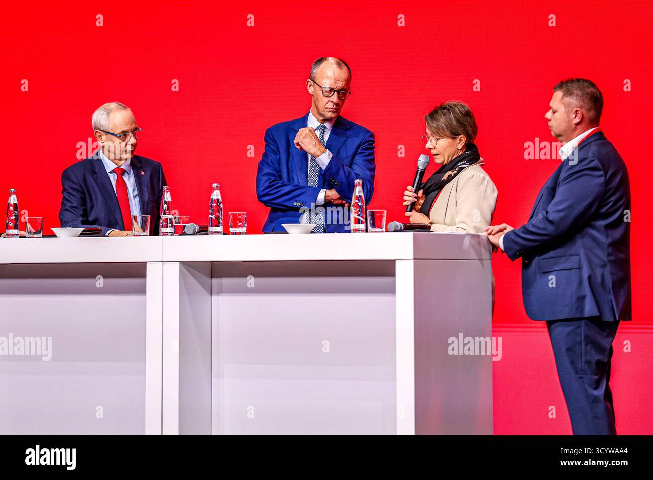 Bundeskanzler Merz besucht IGBCE Gewerkschaftskongress 2025 ...