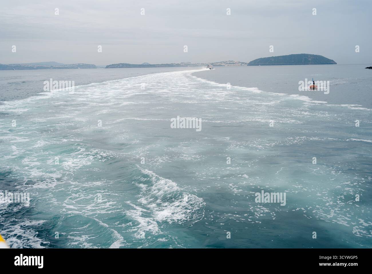 Open water distant islands hi-res stock photography and images - Alamy