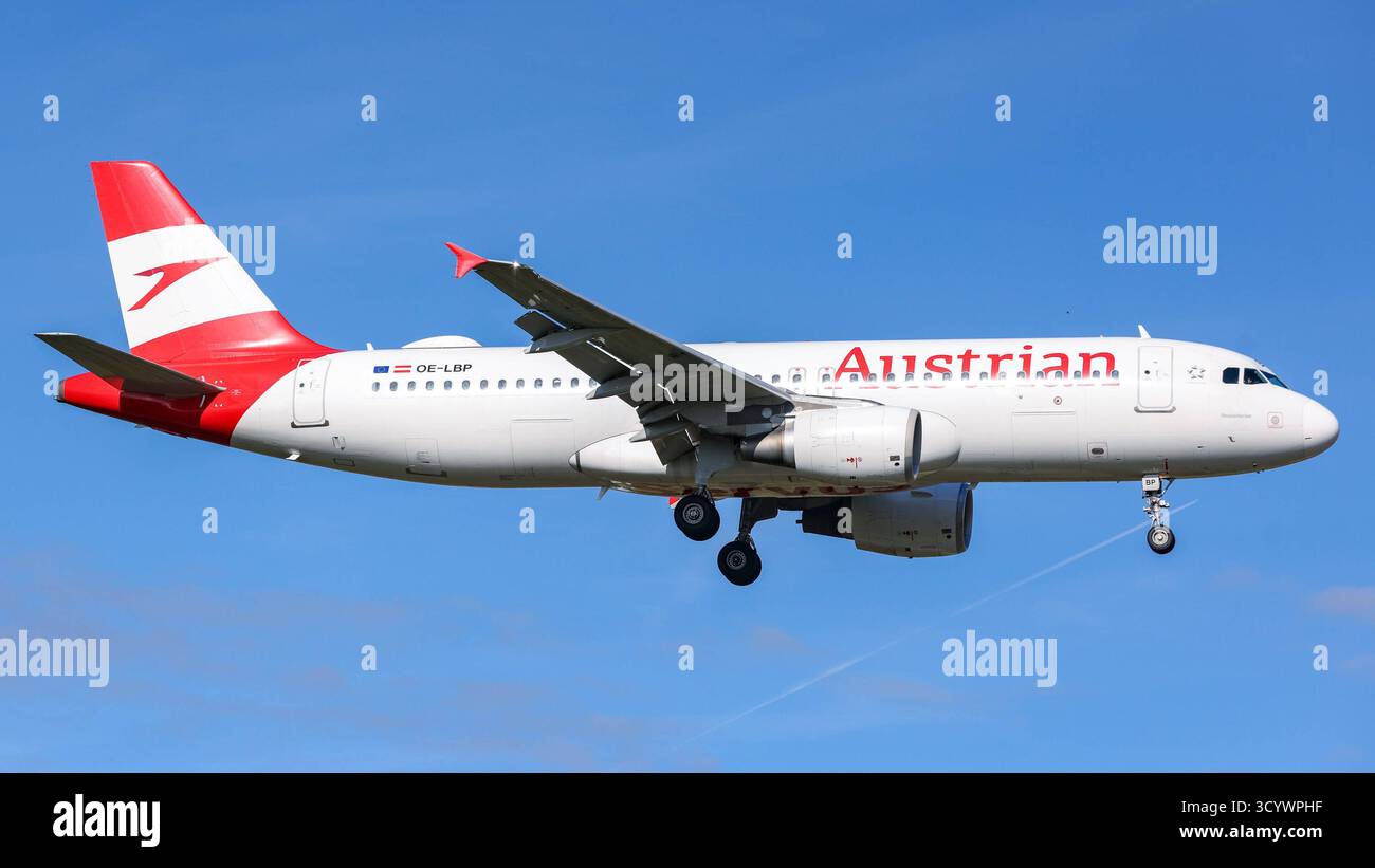 Ein Airbus A320-200 der Fluglinie, Airline, Fluggesellschaft Austrian ...