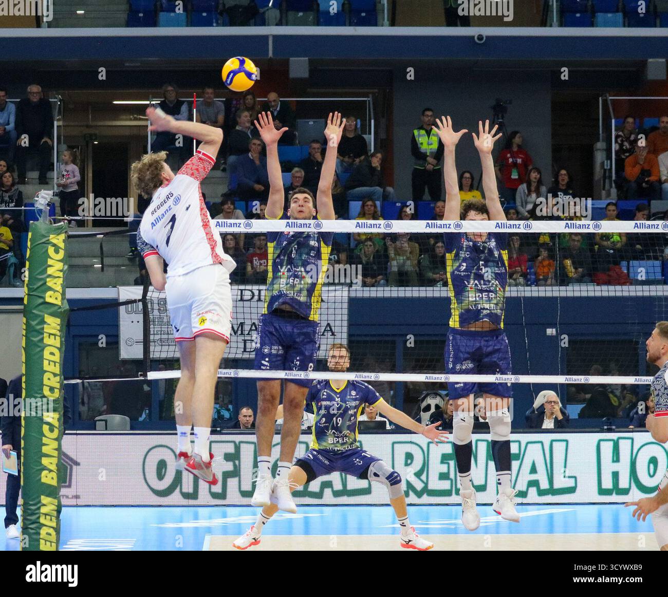 FERRE REGGERS (POWER VOLLEY MILANO) AND MONSTER BLOCK PARDO MATI AND ...