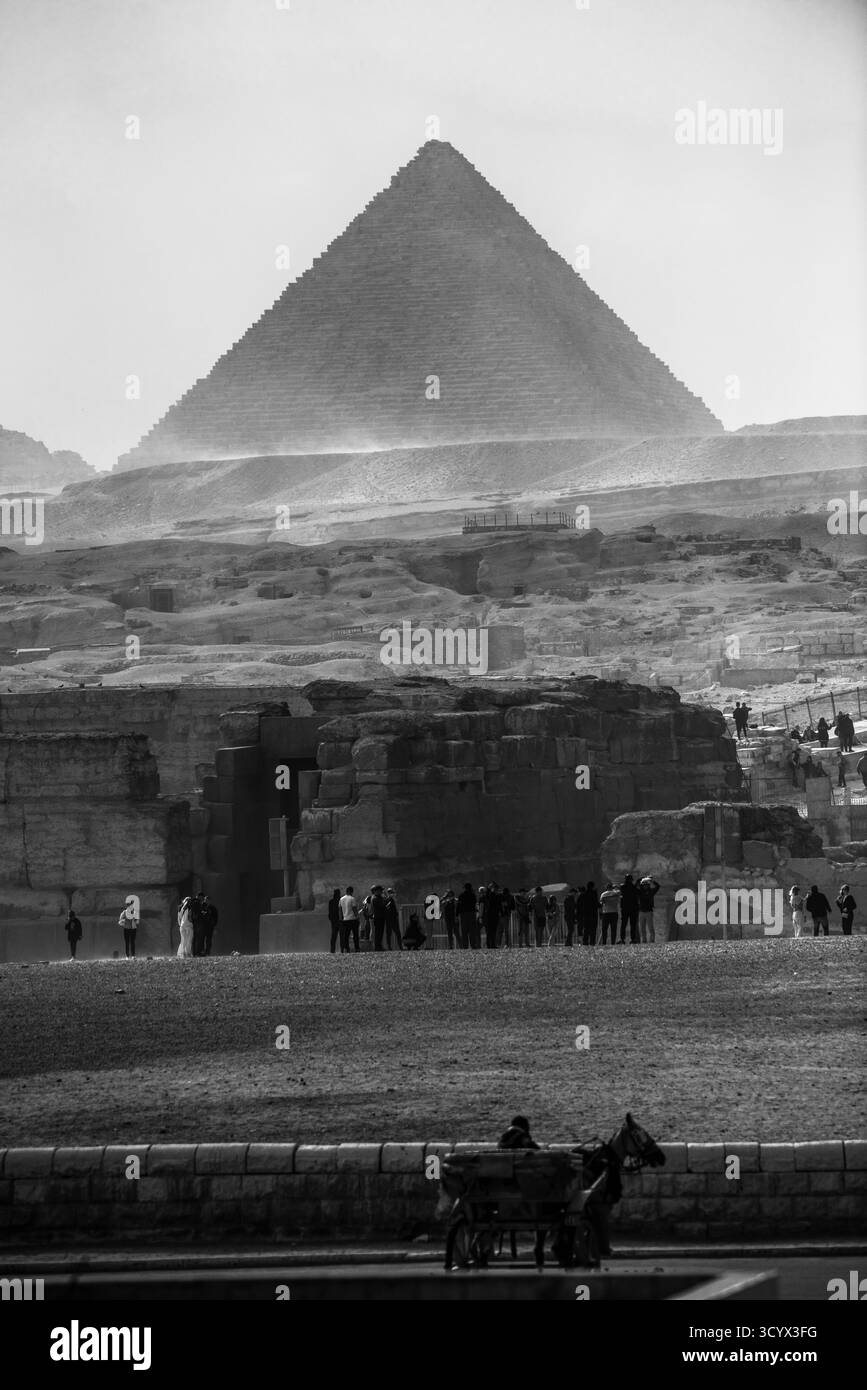 Travel photography ancient ruins Black and White Stock Photos & Images ...