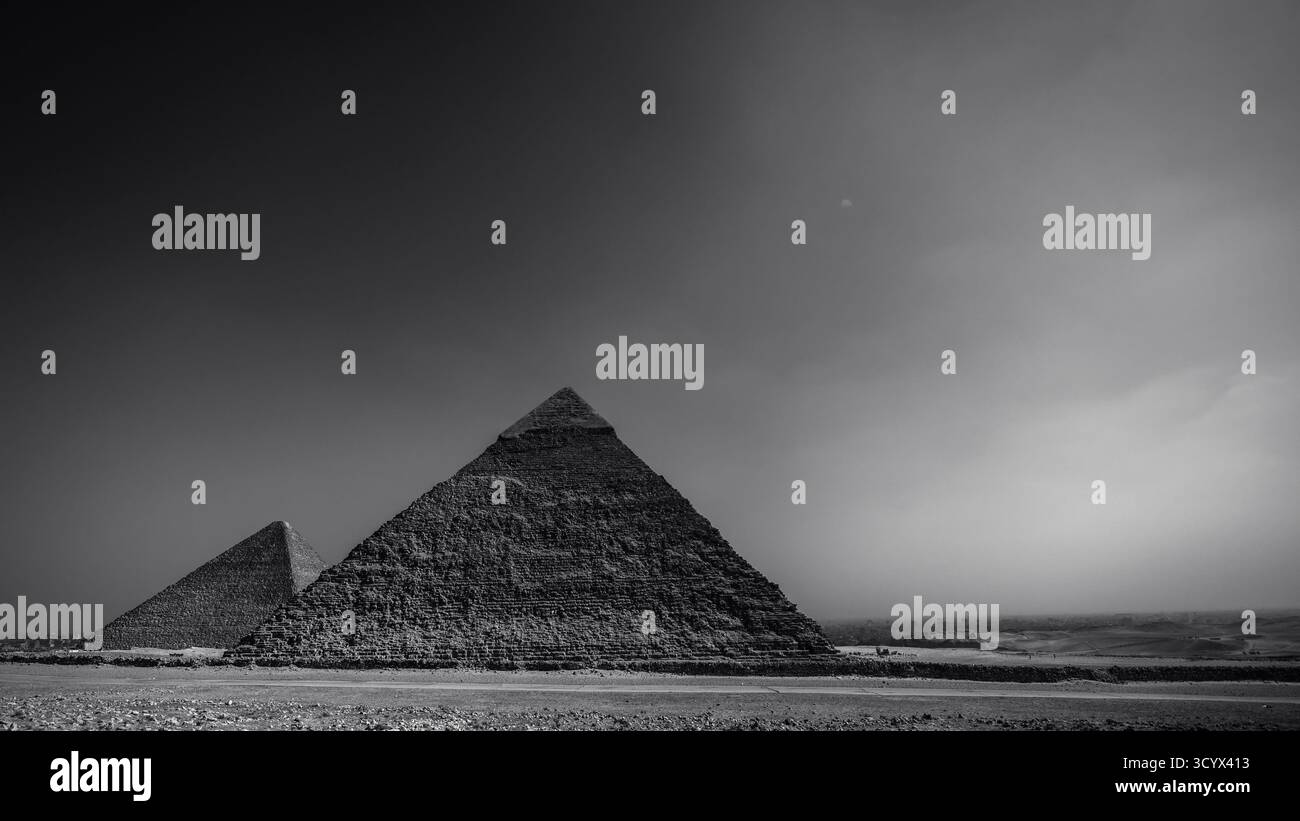 Editorial images of the Pyramids of Giza, Sphinx, and Giza Plateau near ...