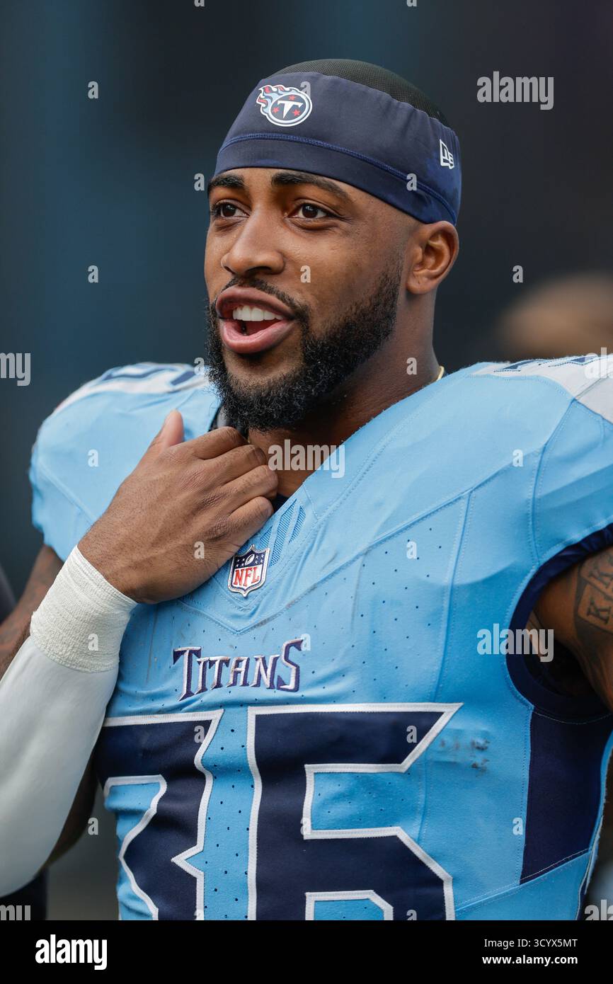 Tennessee Titans running back Julius Chestnut (36) watches a Crucial ...