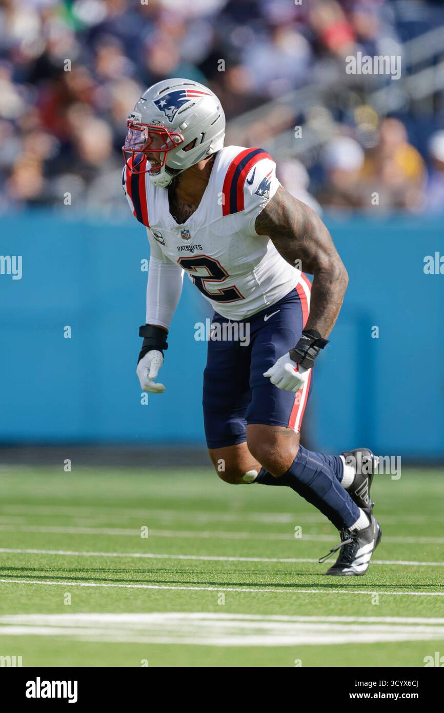 New England Patriots linebacker Harold Landry III (2) defends during ...