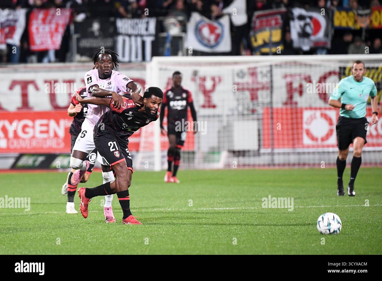 26 Yvan IKIA DIMI (asc) - 21 Elydjah MENDY (asnl) during the Ligue 2 ...
