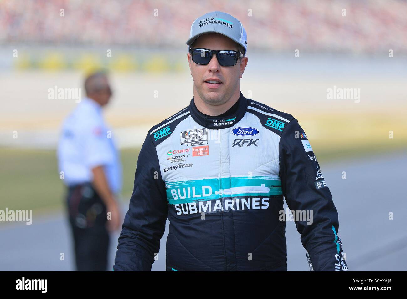 TALLADEGA, AL - OCTOBER 18: Brad Keselowski (#6 RFK Racing ...