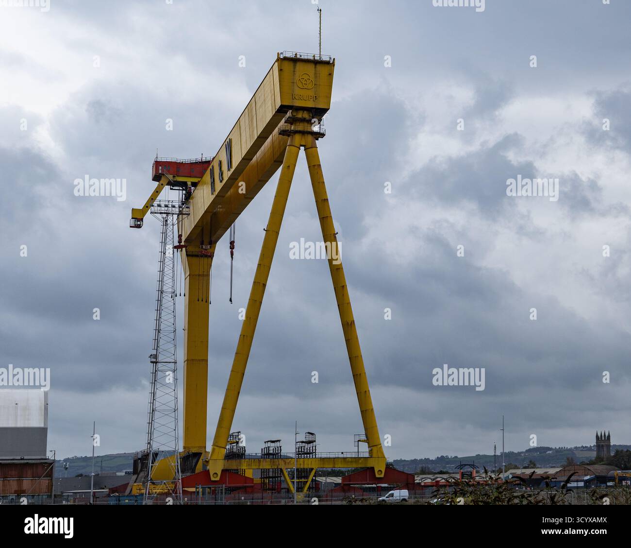 Large yellow Harland & Wolff gantry crane at the Belfast shipyard under ...