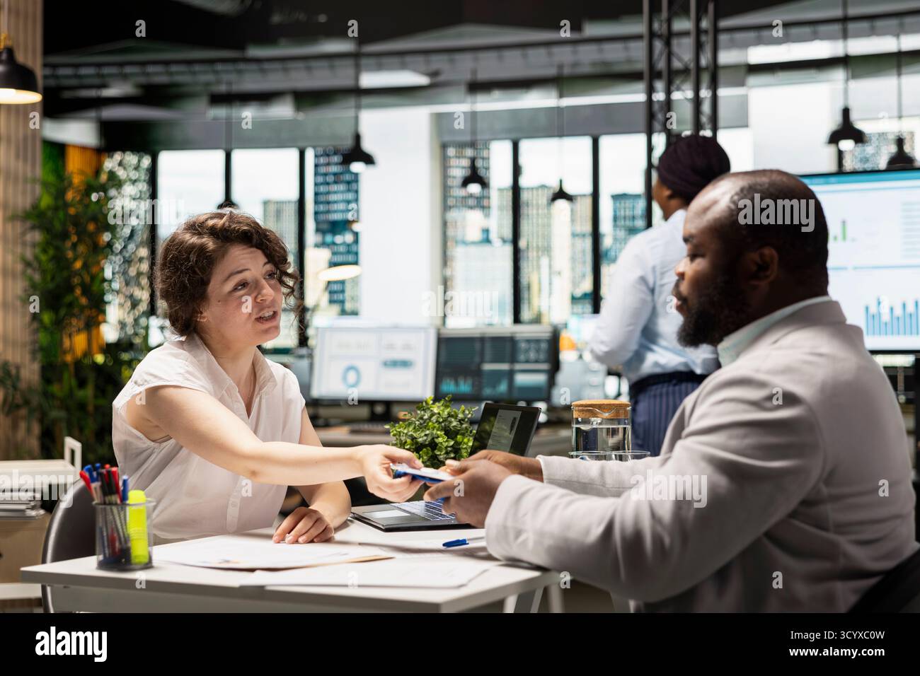 Photo id system hi-res stock photography and images - Alamy