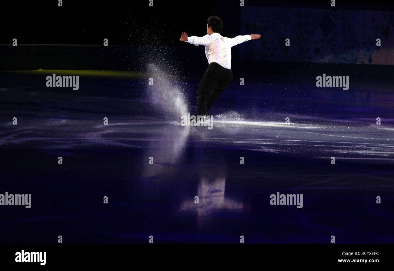 Patrick Chan ( CAN ) 2. Men Figure skating Exhibition Iceberg Skating ...