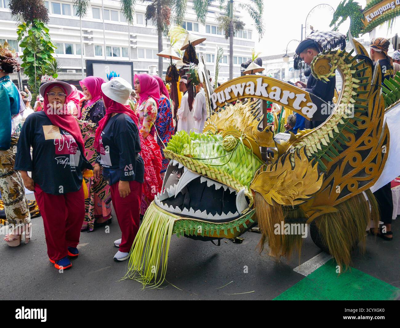 Participants at the cultural parade at the Asia Africa Festival 2025 on ...