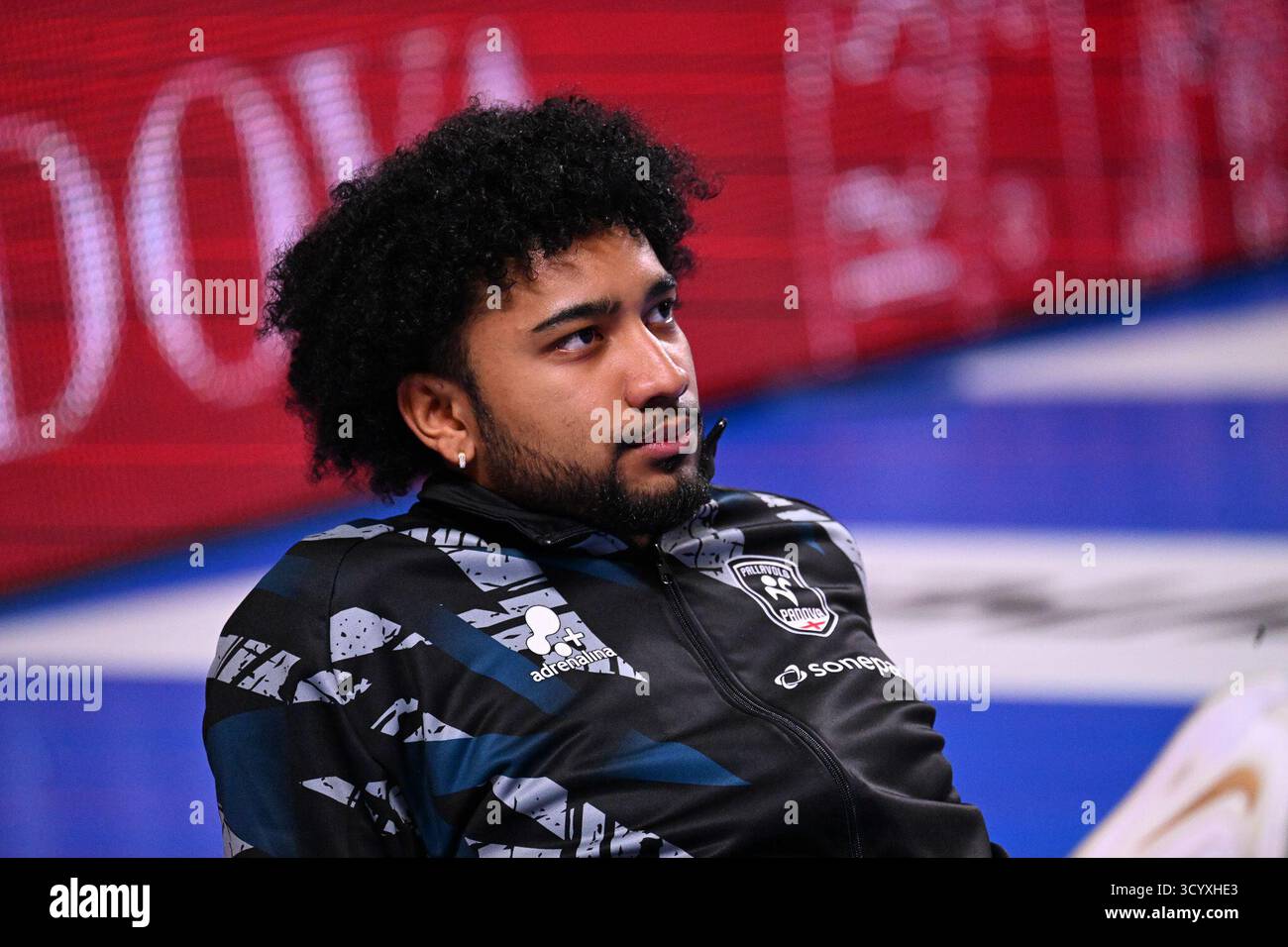 DiAeris Taila Mc Raven ( Sonepar Padova Stock Photo - Alamy