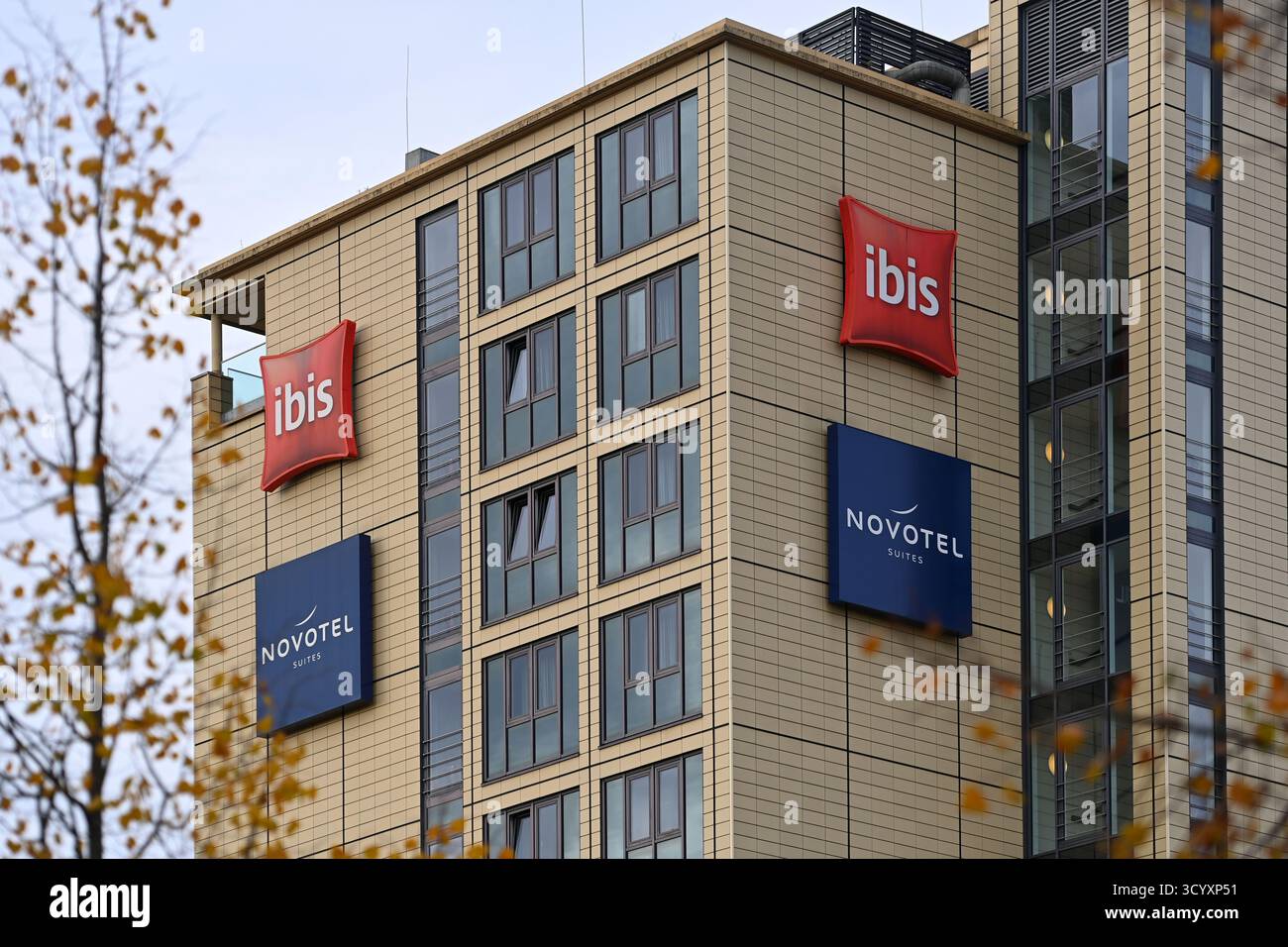Accor Hotel, IBIS, INovotel AccorHotels, the world's leading hotel ...