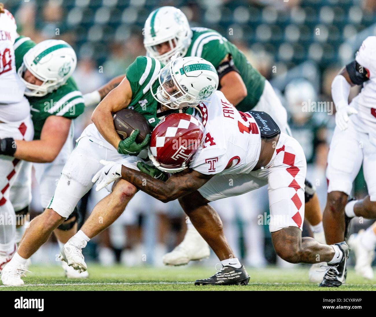 Charlotte, North Carolina, USA. 18th Oct, 2025. JAKE DAVIDS (41) runs ...