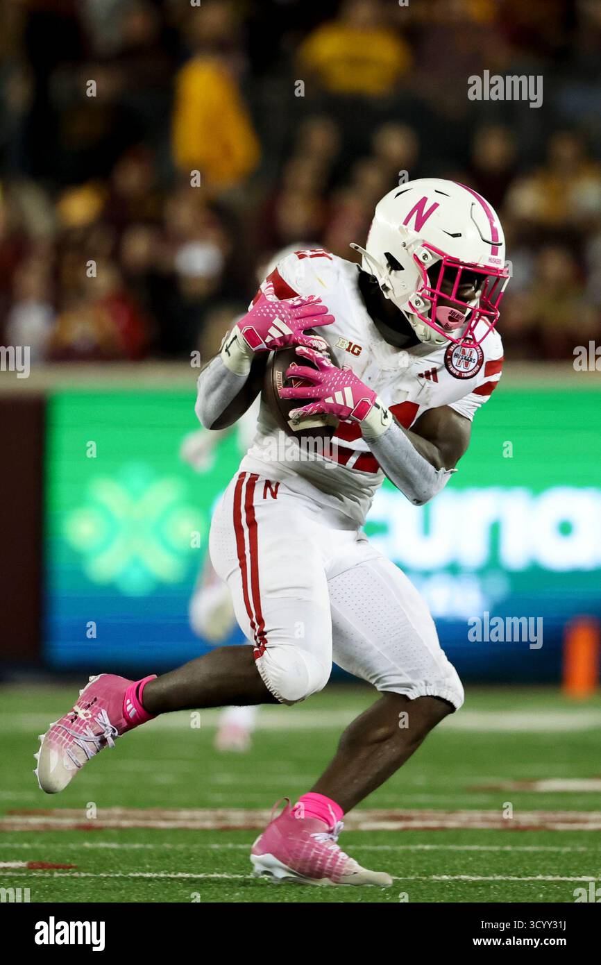 Nebraska running back Emmett Johnson makes a reception during the ...