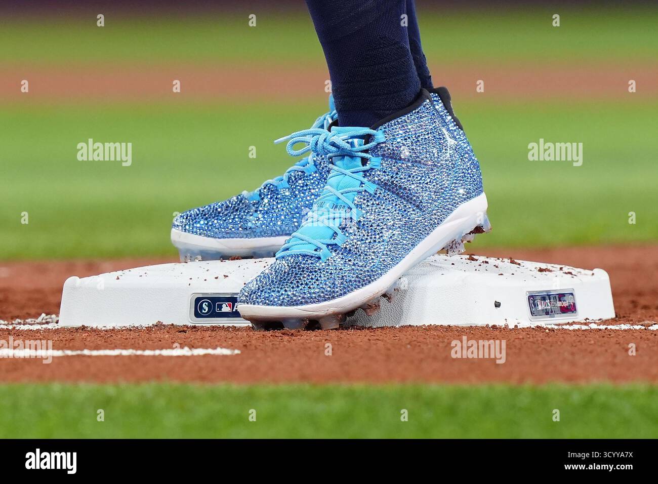 Toronto, Canada. 20th Oct, 2025. Seattle Mariners' Josh Naylor's shoes ...