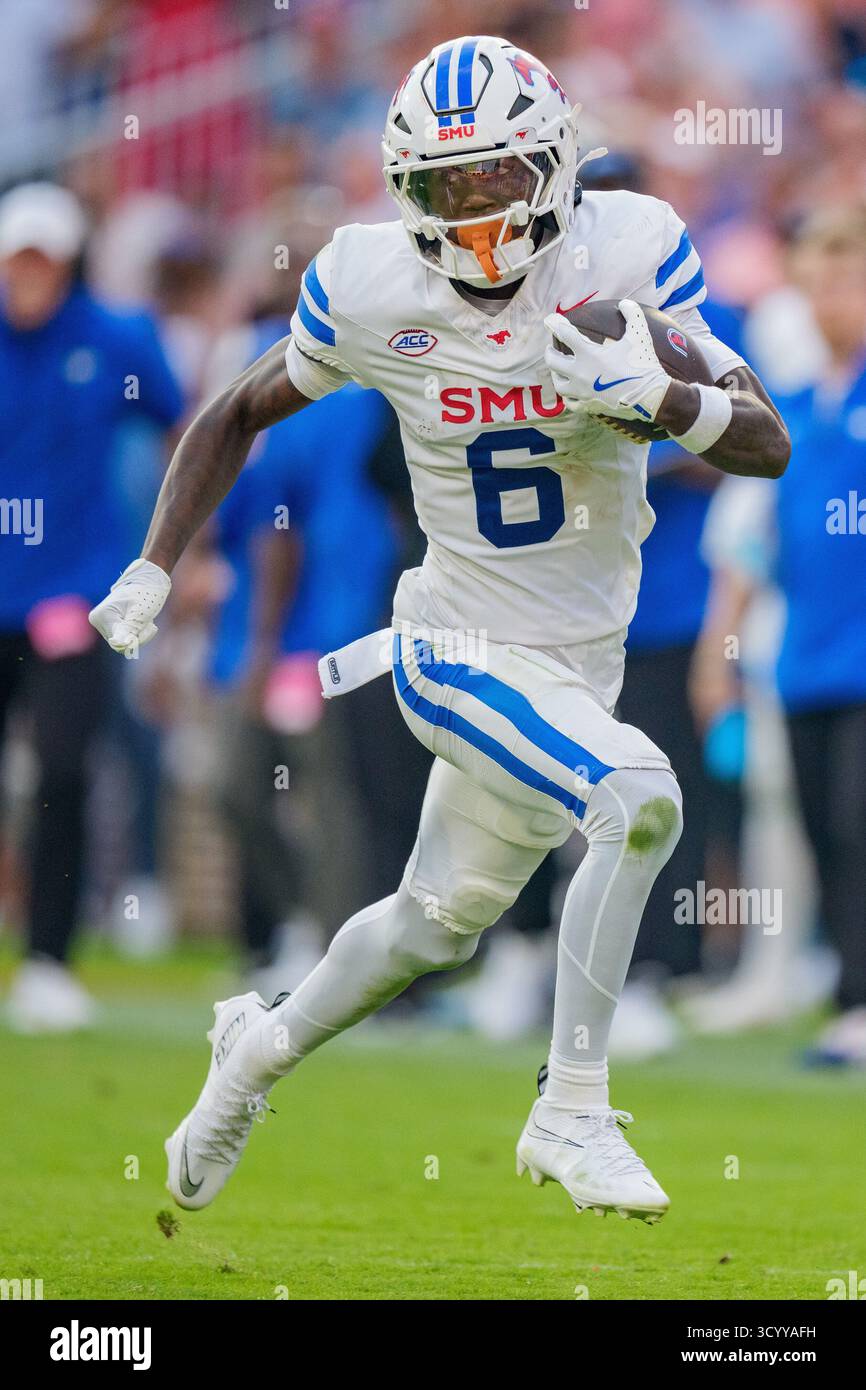 SMU running back Chris Johnson Jr. (6) plays during an NCAA college ...