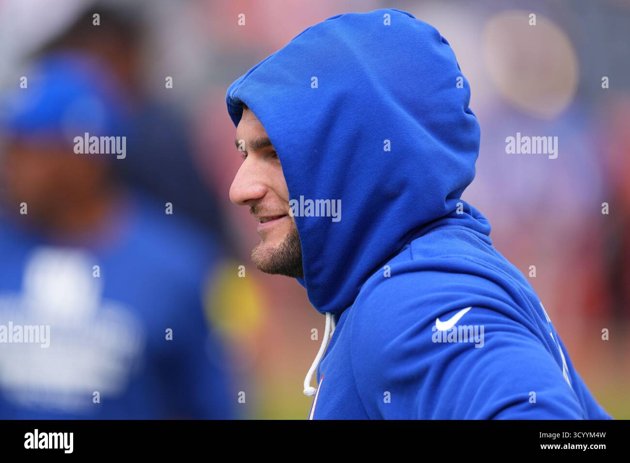 New York Giants running back Cam Skattebo (44) warms up before an NFL ...