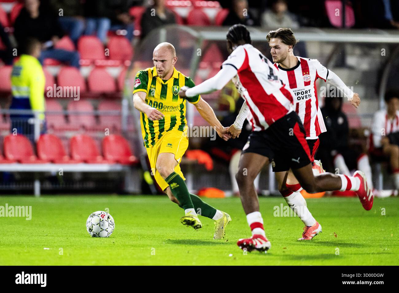 EINDHOVEN , 20-10-2025 , De Herdgang , season 2025 / 2026 , Dutch ...